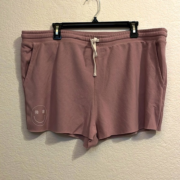 Lucky Brand | Shorts | Light Mauve Shorts With Small 4 Leaf Clover ...